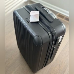 Calpak | Bags | New Calpak 3 Checkin Large Hardside Spinner Black ...